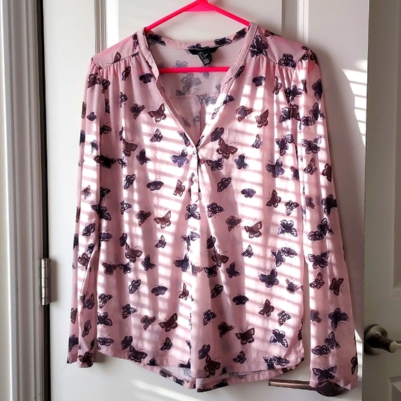 H&M | Tops | Hm Long Sleeve Top Pink With Butterflies Throughout Small ...